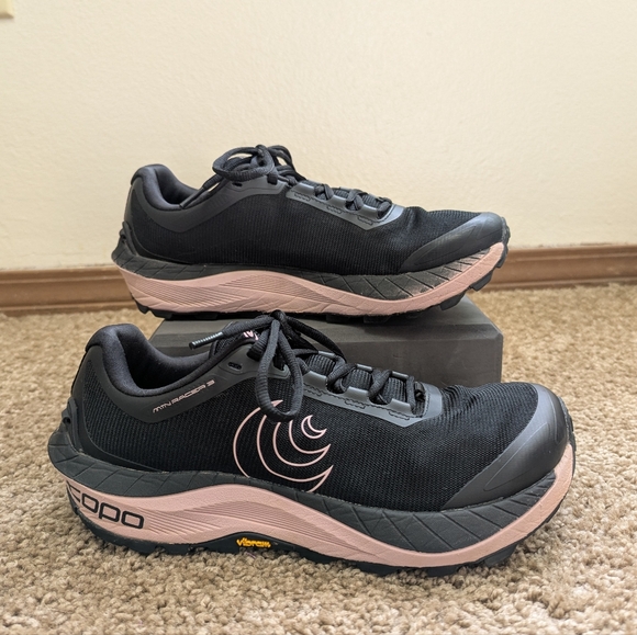 Topo | Shoes | Topo Athletic Mtn Racer 3 Black Mauve | Poshmark